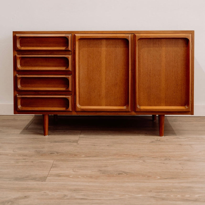 Retro Bay | Mid Century & Retro Furniture | Restored – retro bay