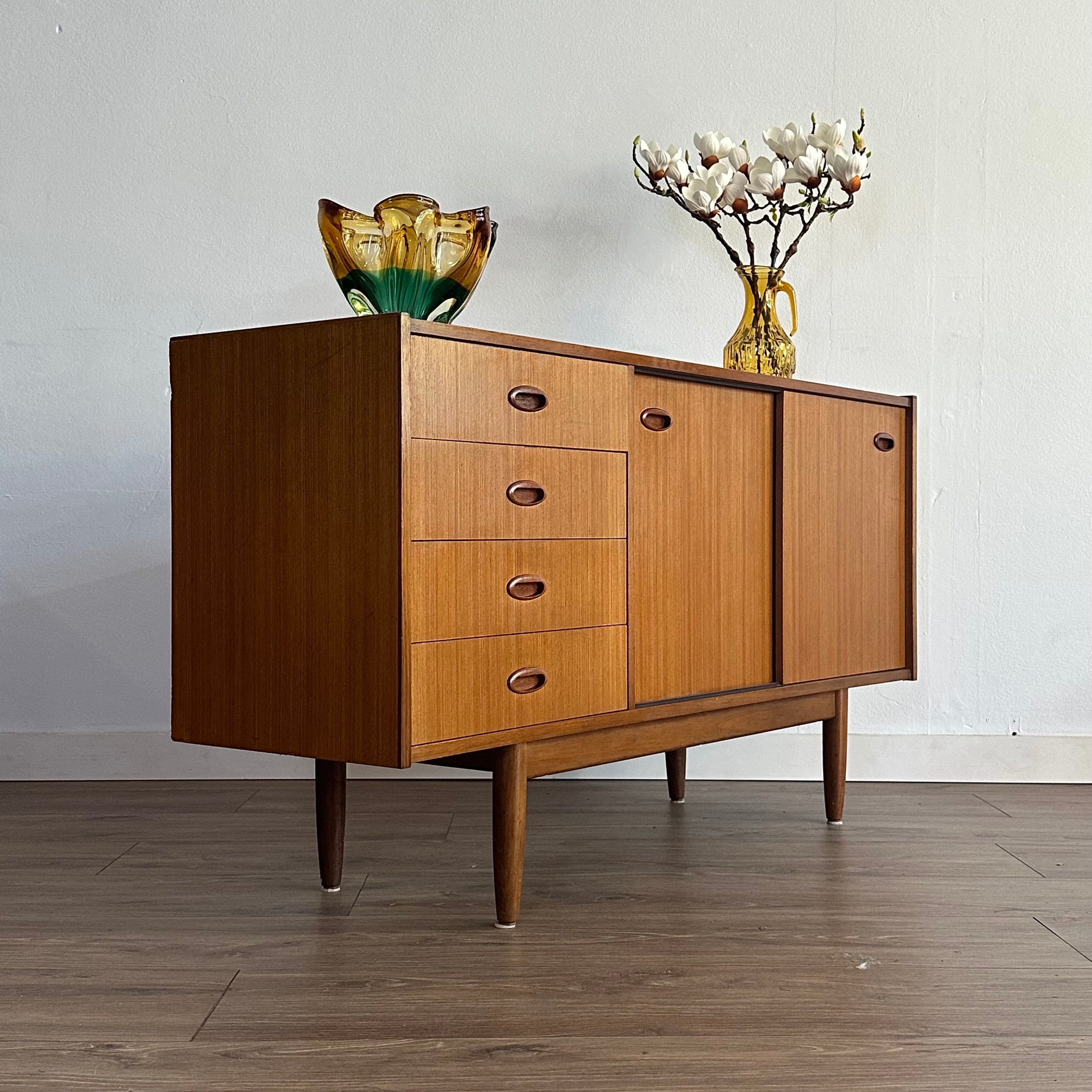 Mid Century Sideboard Buffet TV Unit by Elite – retro bay