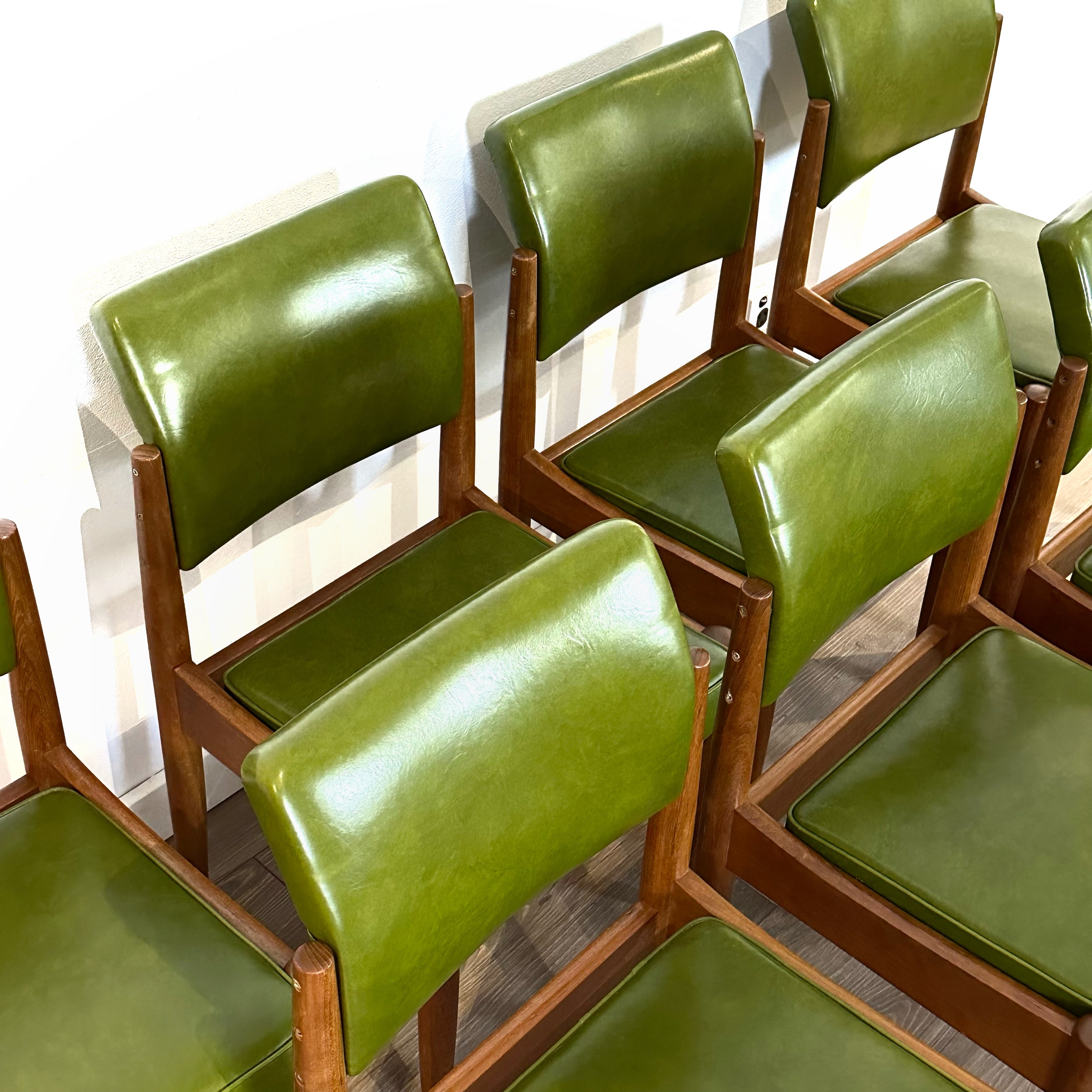 7x Chiswell Green Vinyl Dining Chairs Mid Century – retro bay