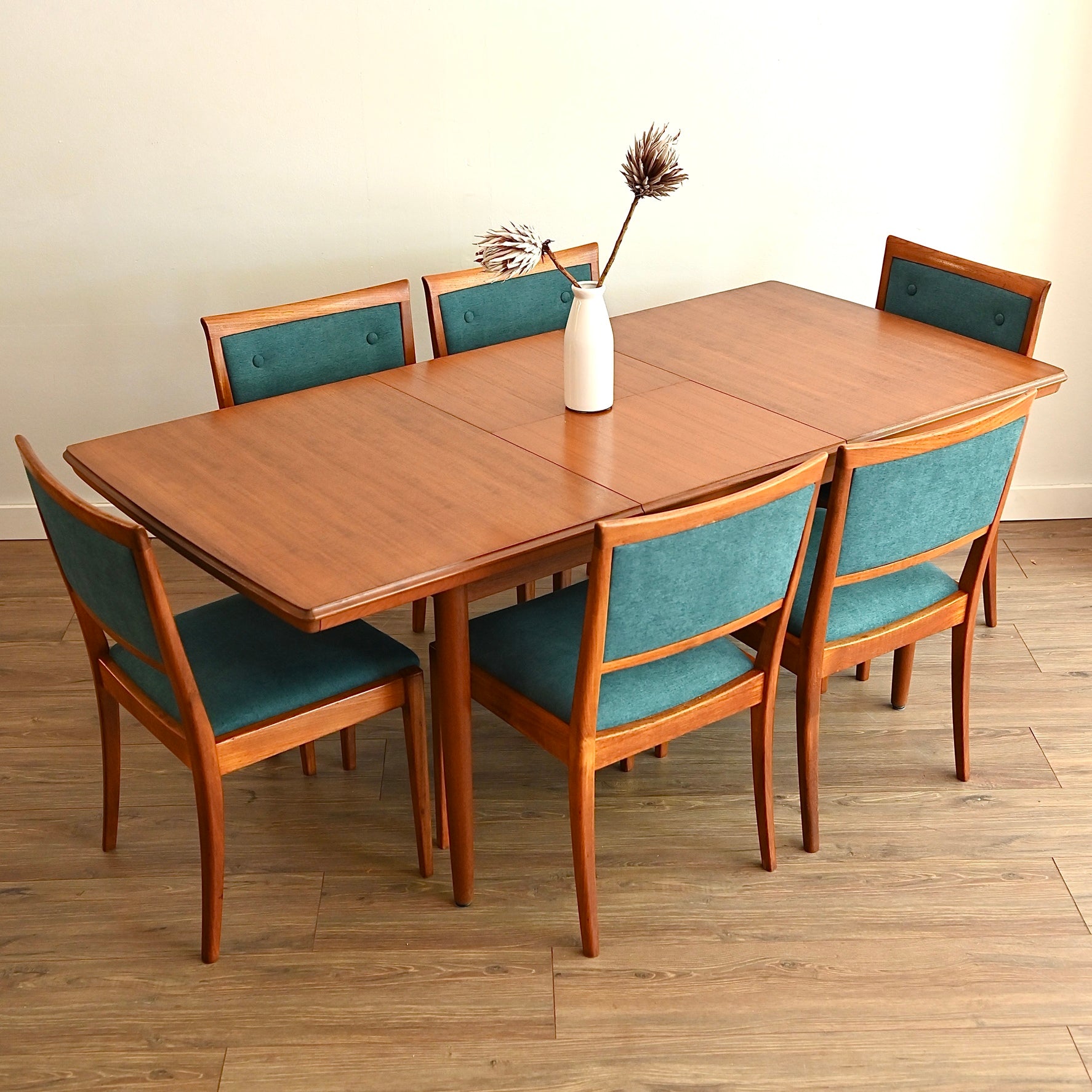 Mid Century Teak Extendable Dining Table by Chiswell – retro bay