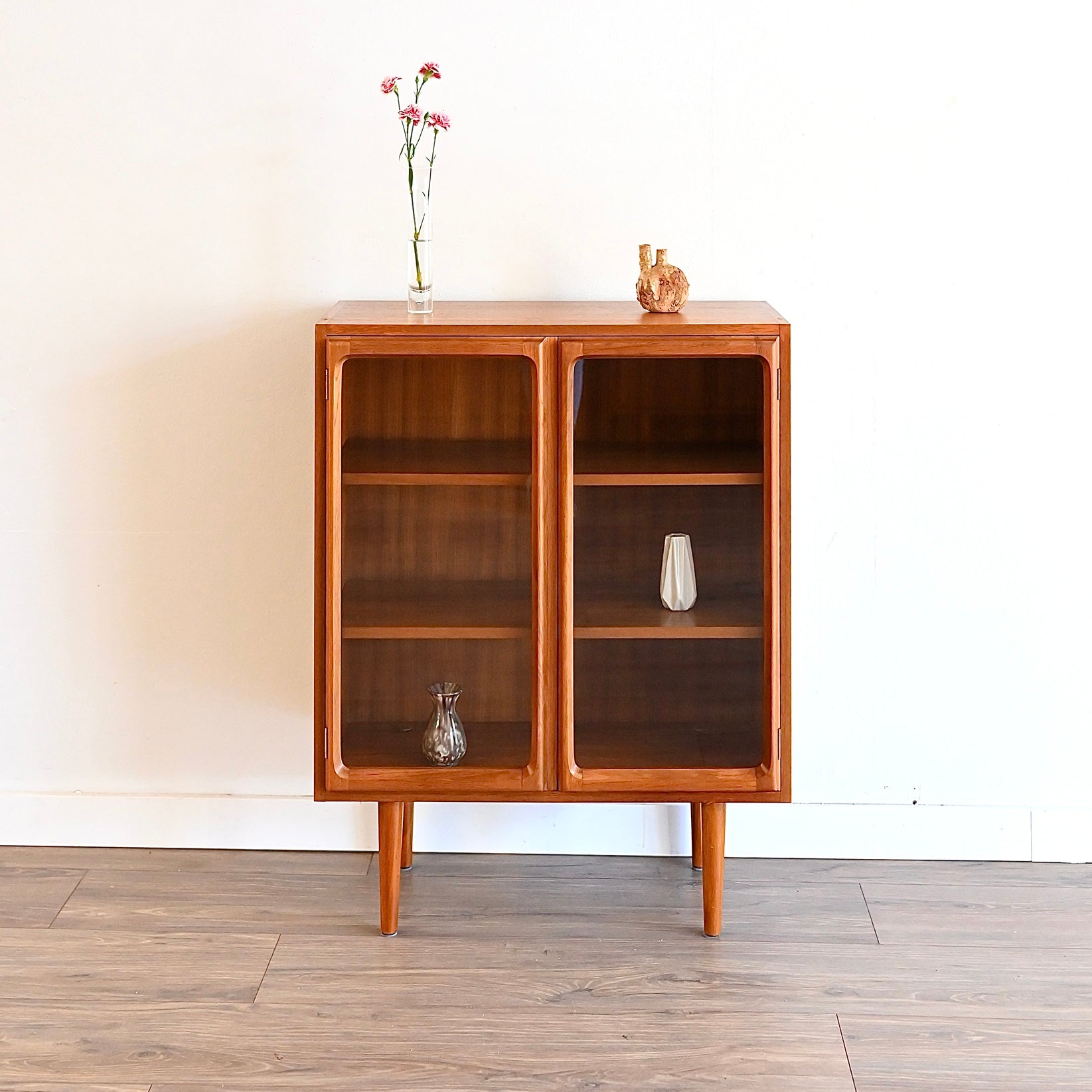 Mid Century Teak Sideboard Display Cabinet by Chiswell – retro bay