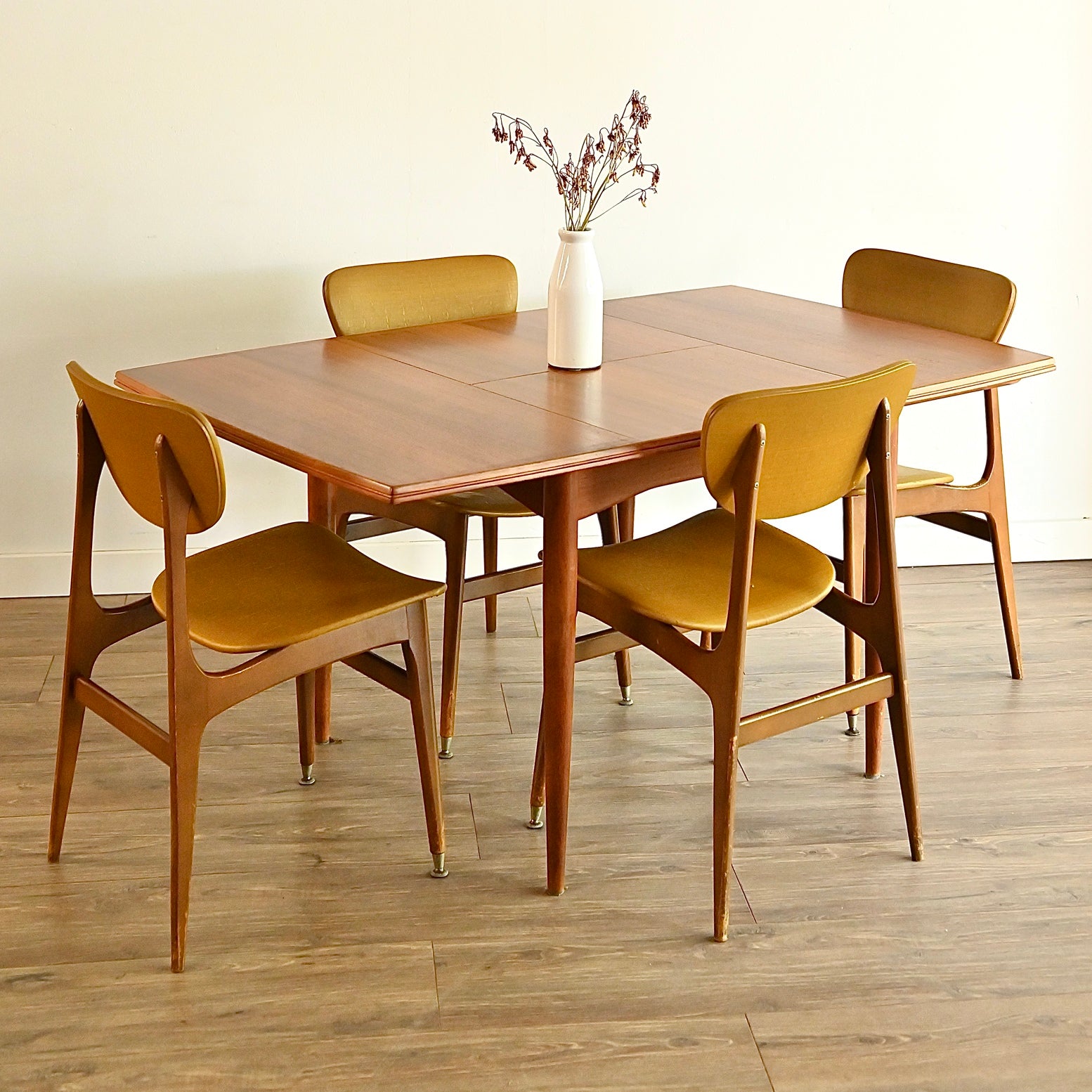 4x Mid Century Mustard Vinyl Dining Chairs by HiFi – retro bay