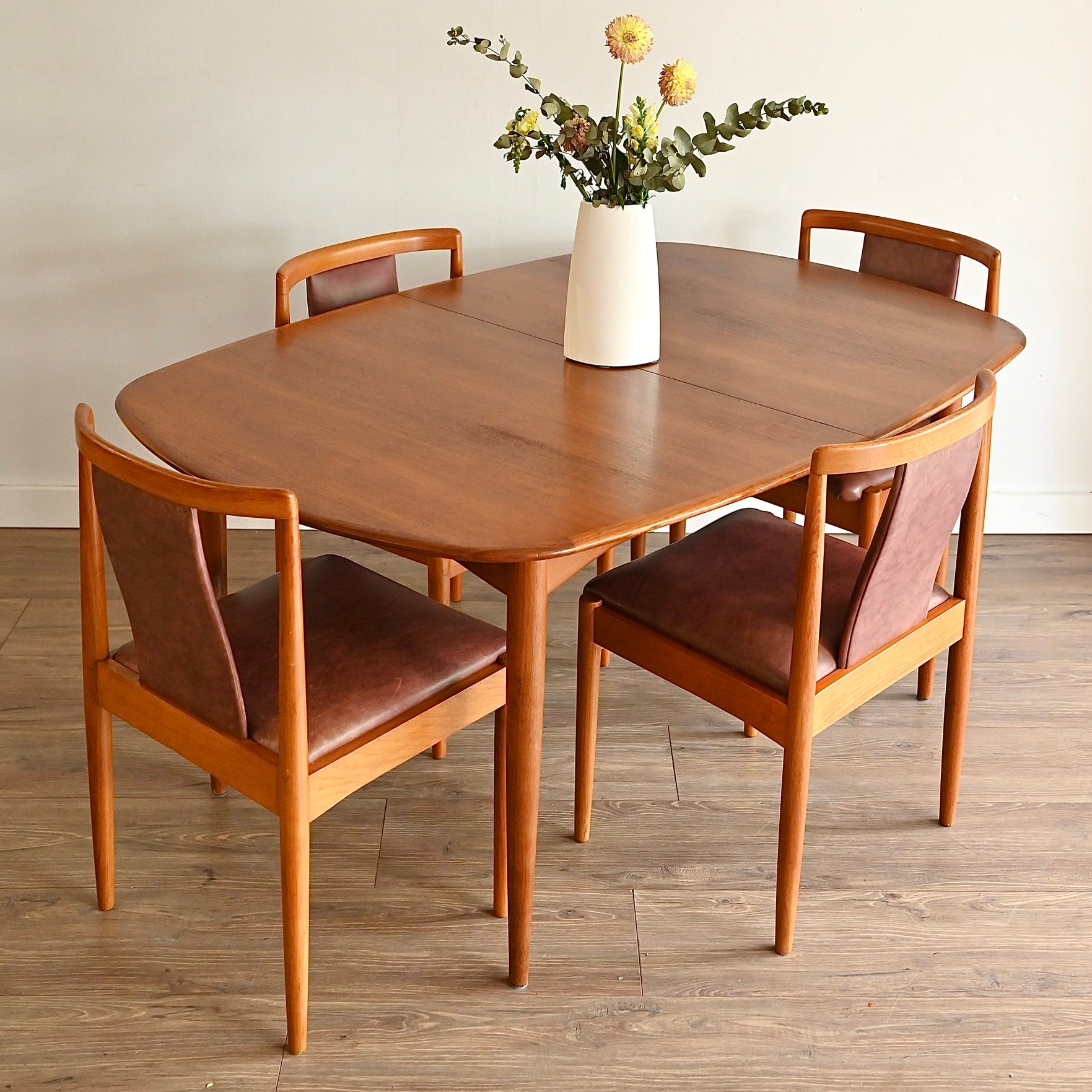 Parker Mid Century Teak Extendable Dining Table – retro bay