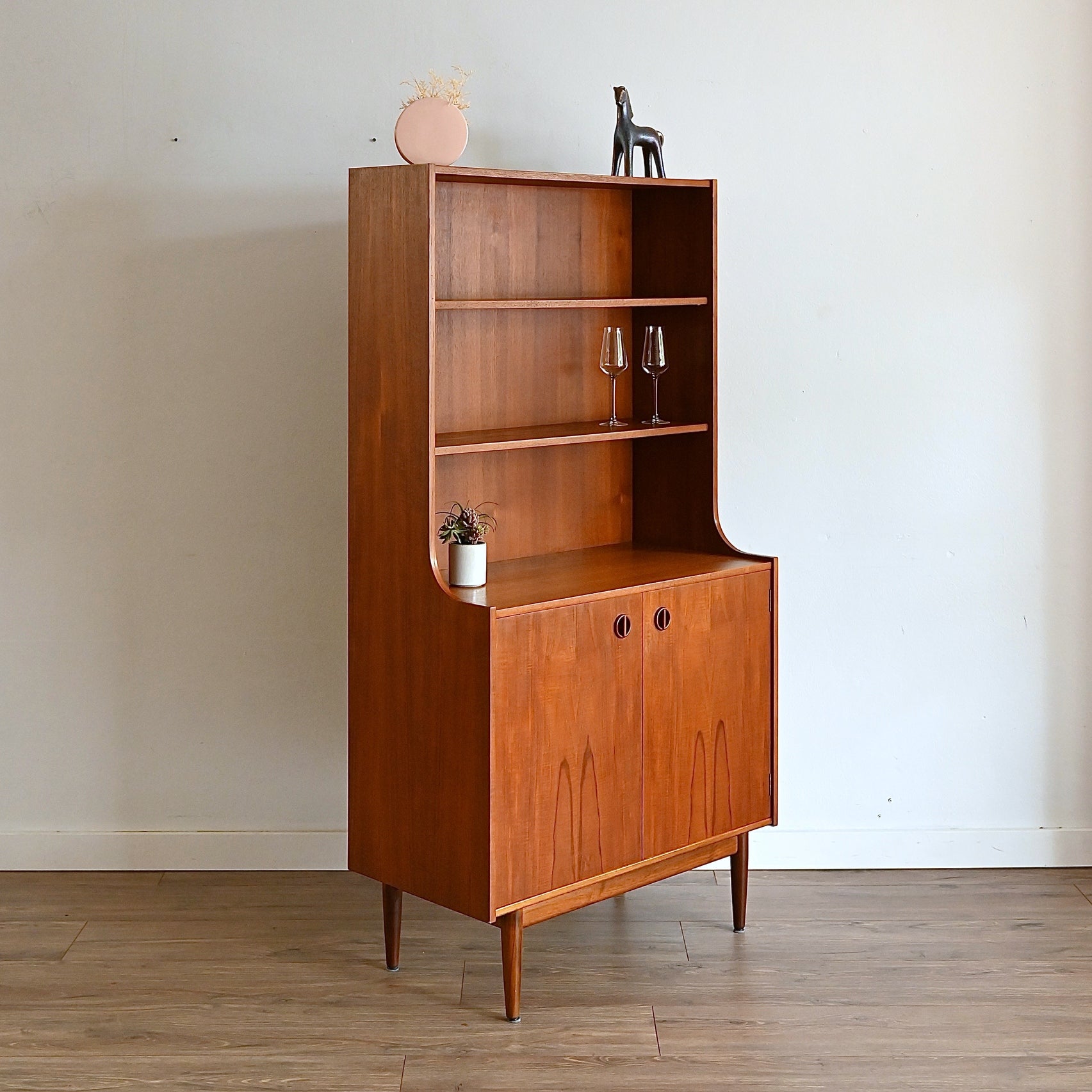 Retro Bay | Mid Century & Retro Furniture | Restored – retro bay