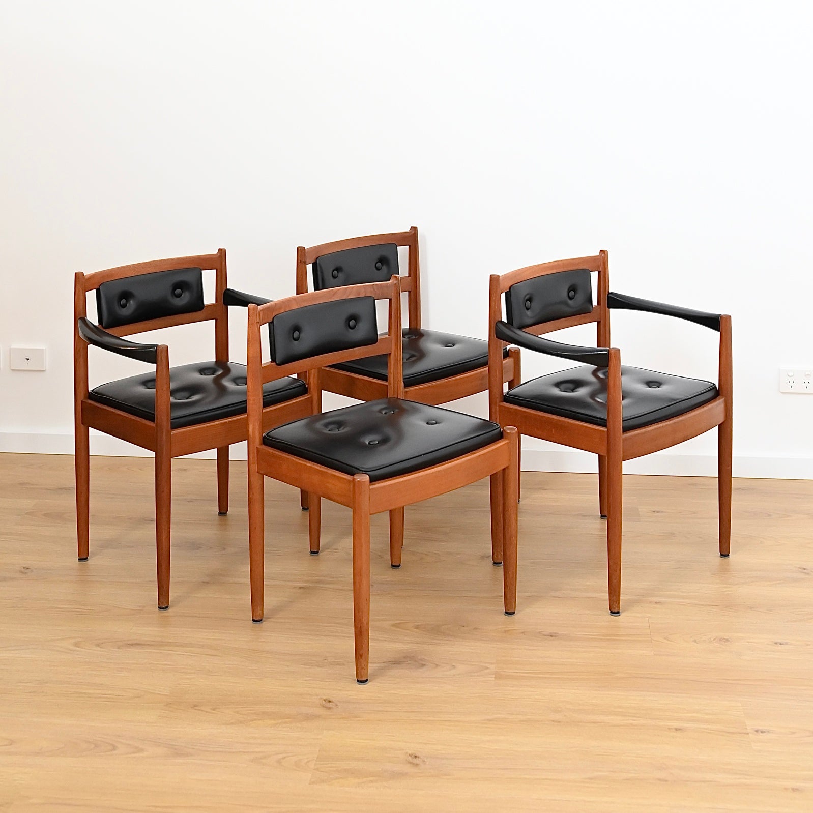 4 x Mid Century Teak Dining Chairs by Chiswell – retro bay