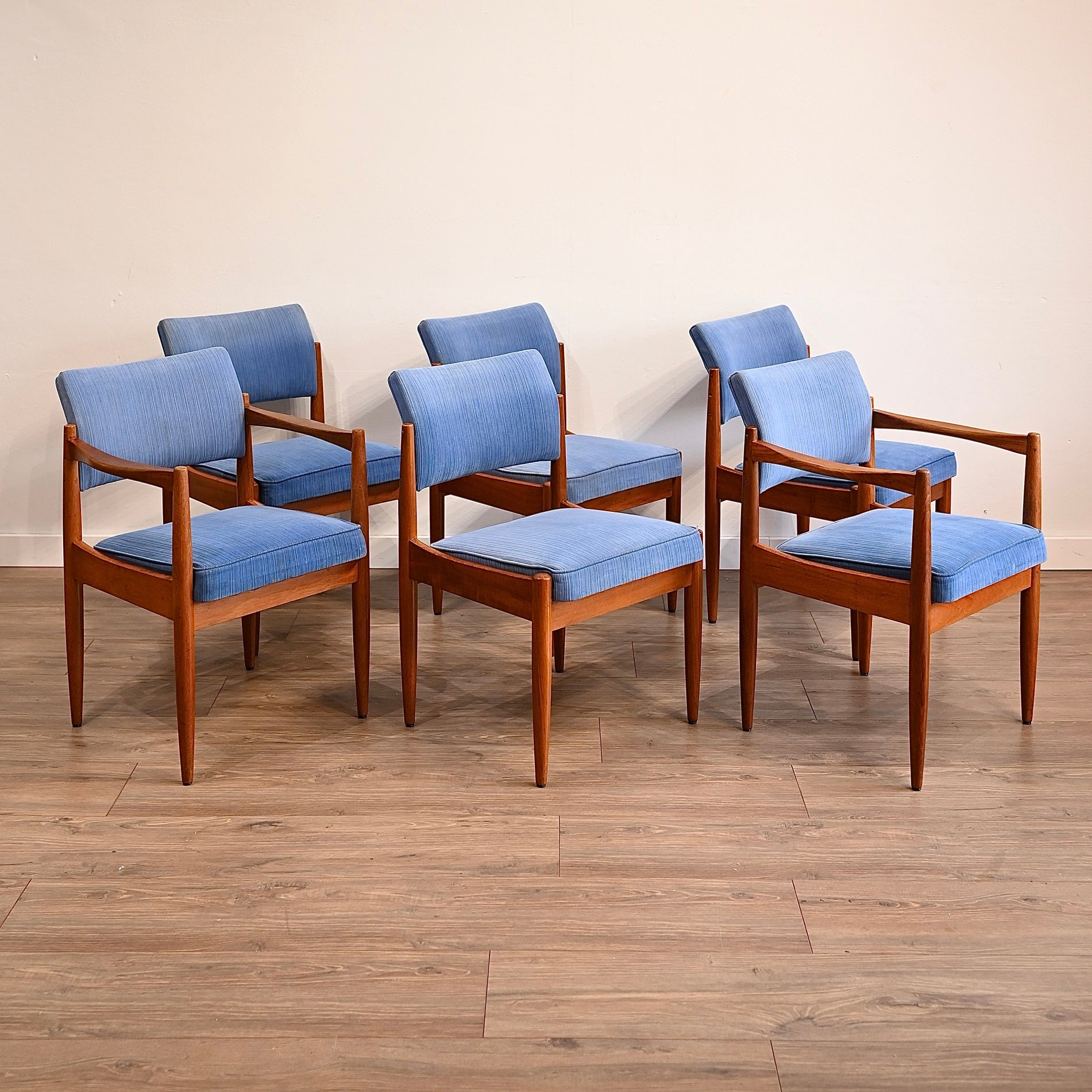 6x Mid Century Teak Large Dining Chairs by Chiswell – retro bay