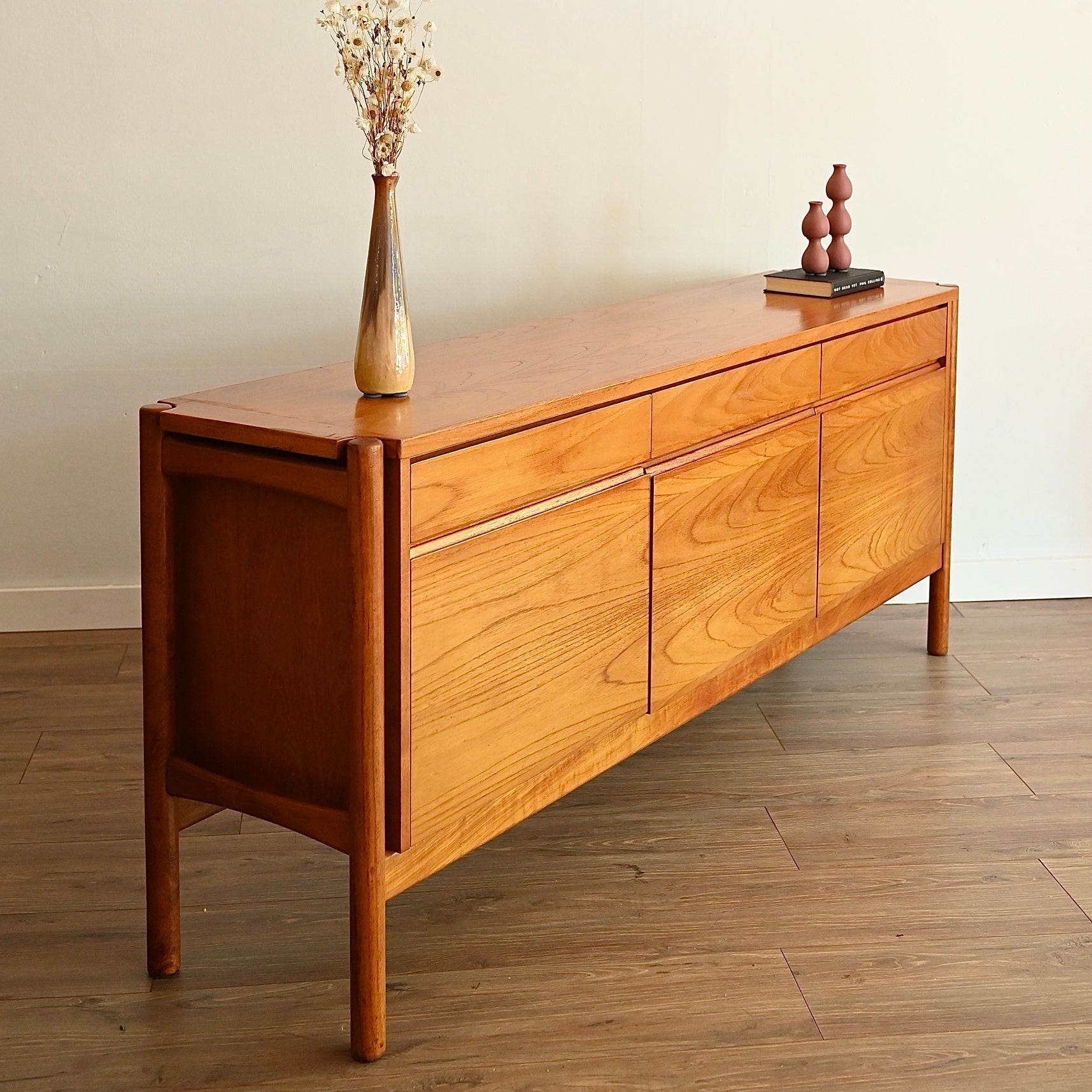 Mid Century Fler 'Flervilla' sideboard – retro bay