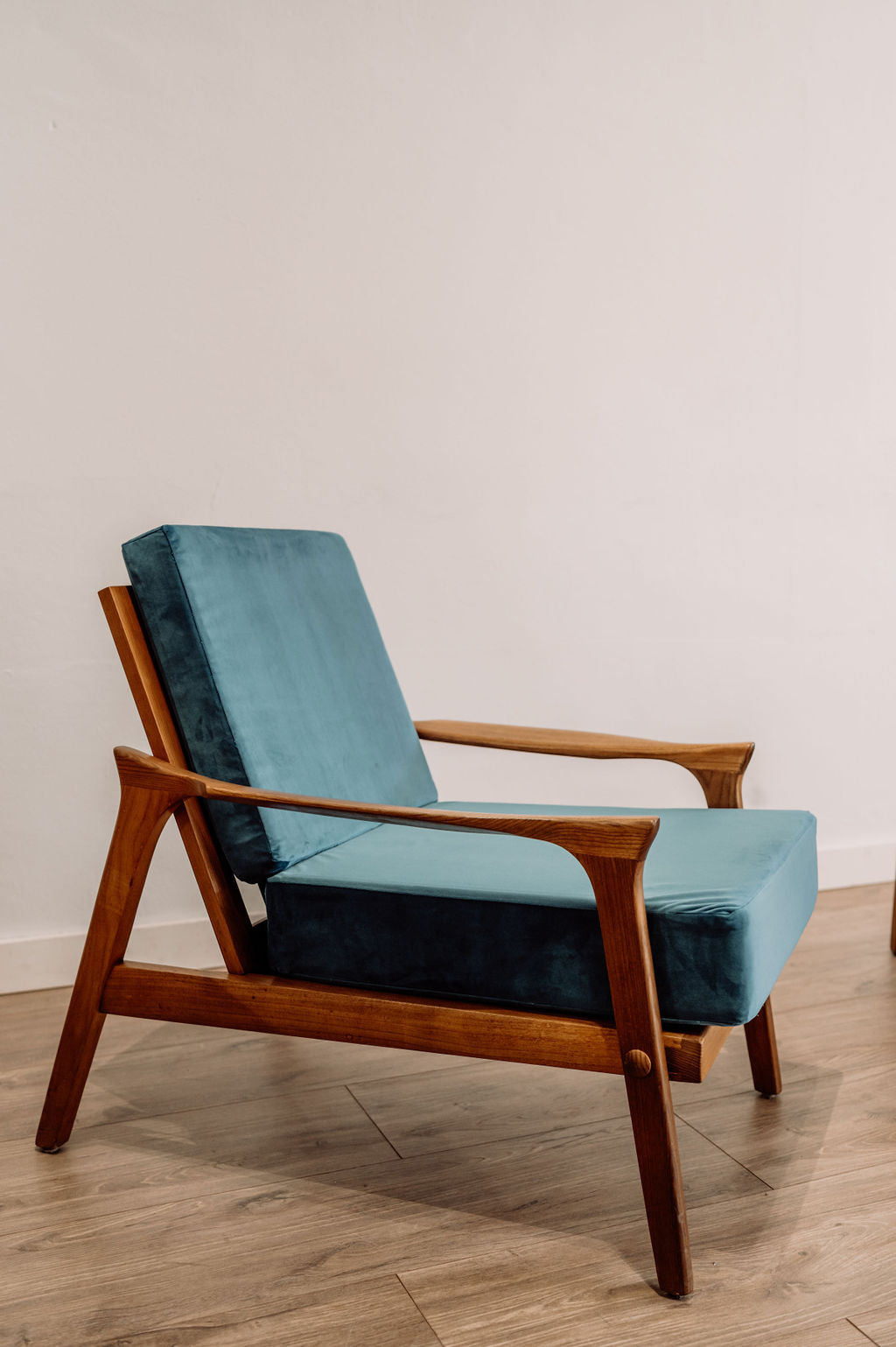 Retro Bay | Mid Century & Retro Furniture | Restored – retro bay